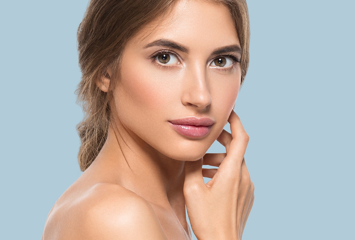 How Do Models Look Good Without Makeup?